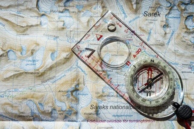 What Is A Baseplate Compass And How To Use It | Uncharted Wilds